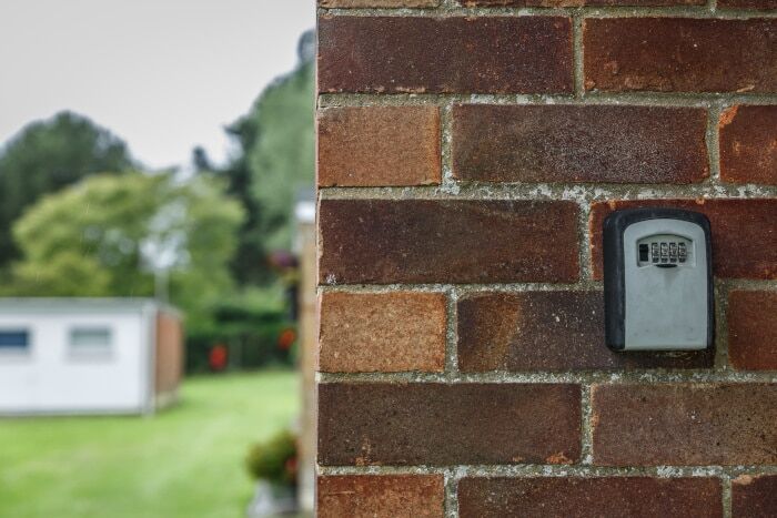 What are the best lock boxes for Airbnb? - A Helpful Guide - Bnb Duck